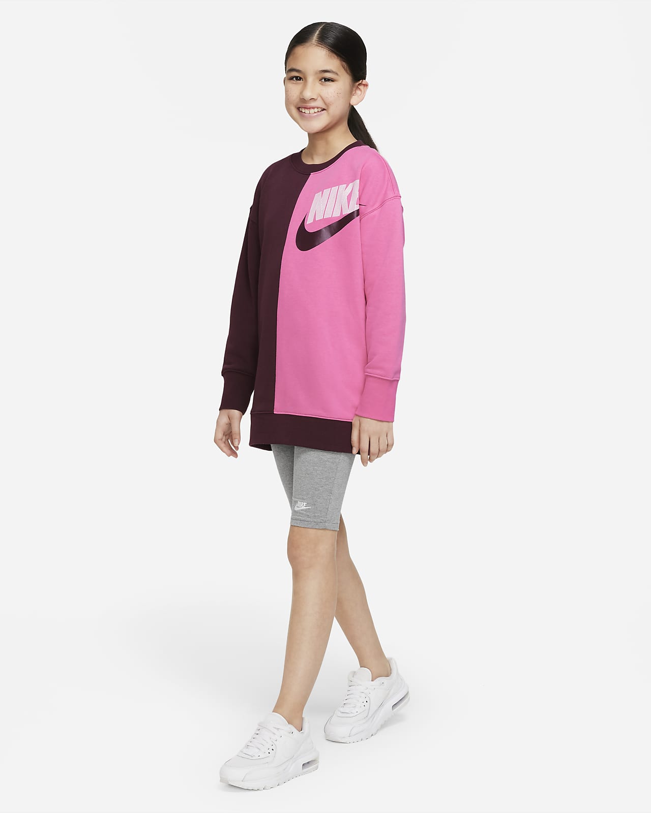 Nike Sportswear Older Kids' (Girls') Dance Sweatshirt. Nike LU
