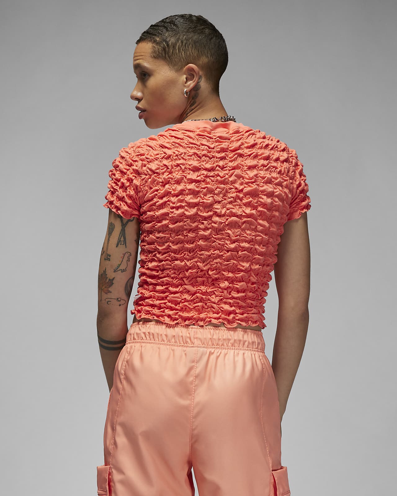 Jordan x Bephies Beauty Supply Women's Scrunchie T-Shirt. Nike PH