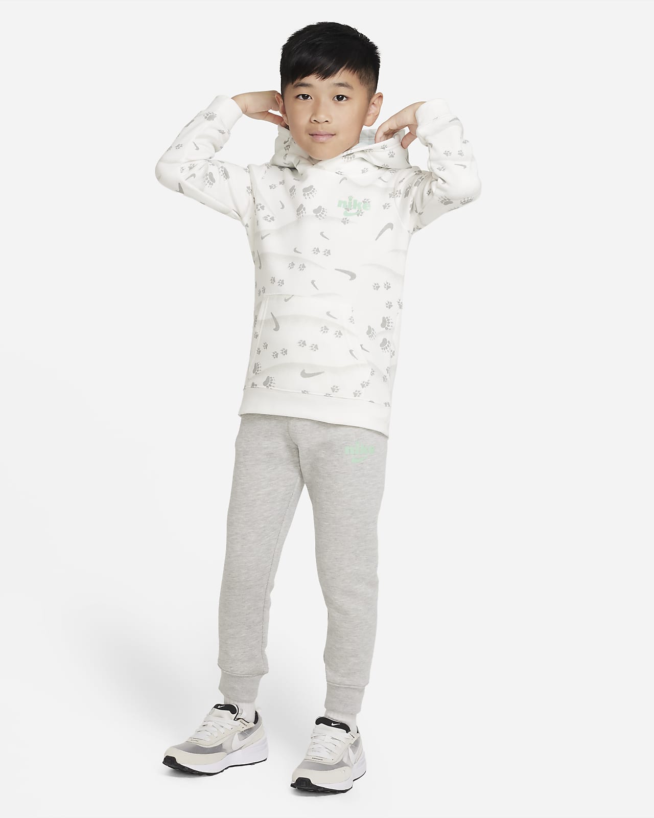 Set Nike Track Pack Fleece Pullover Set för barn. Nike SE
