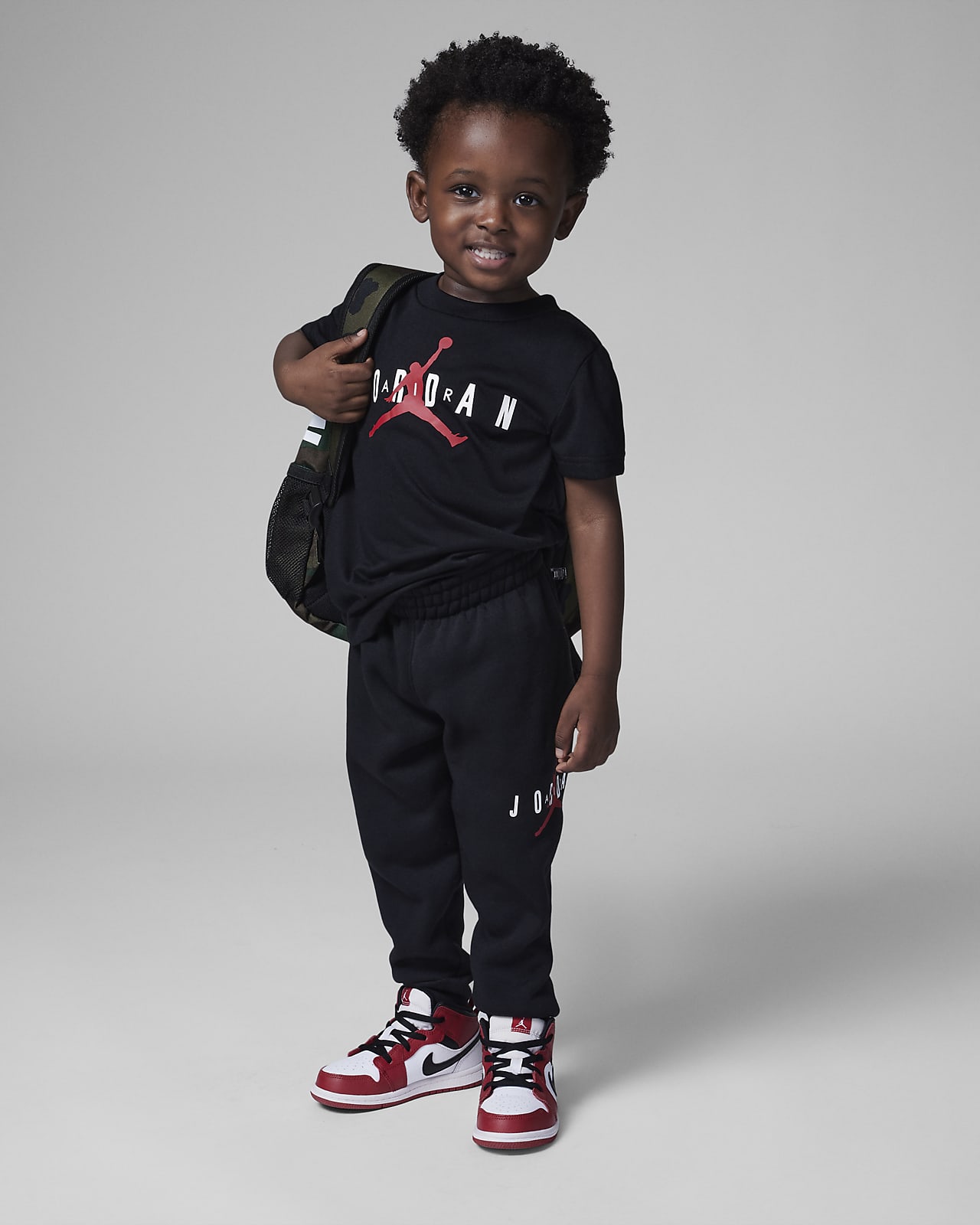 Jordan Toddler Jumpman Sustainable Trousers Set. Nike AT