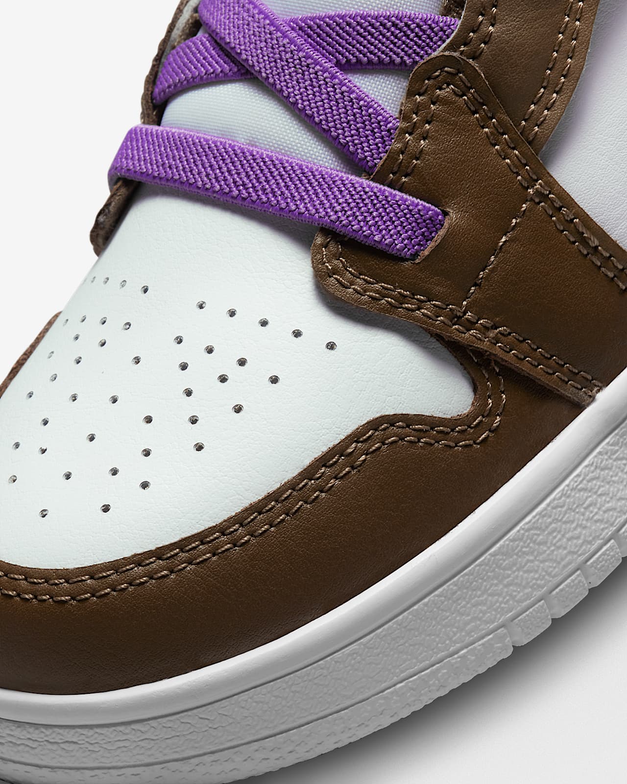 Jordan 1 Low Alt Younger Kids' Shoe. Nike AE