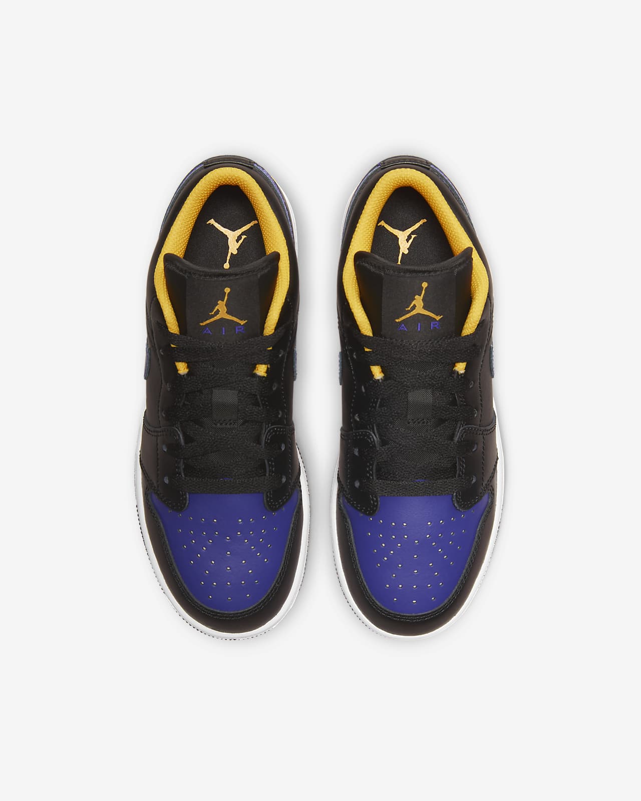 Air Jordan 1 Low Older Kids' Shoes. Nike AT