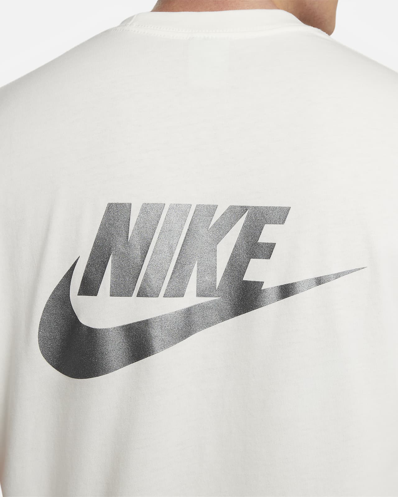 Nike Sportswear Standard Issue Men's T-Shirt. Nike NZ