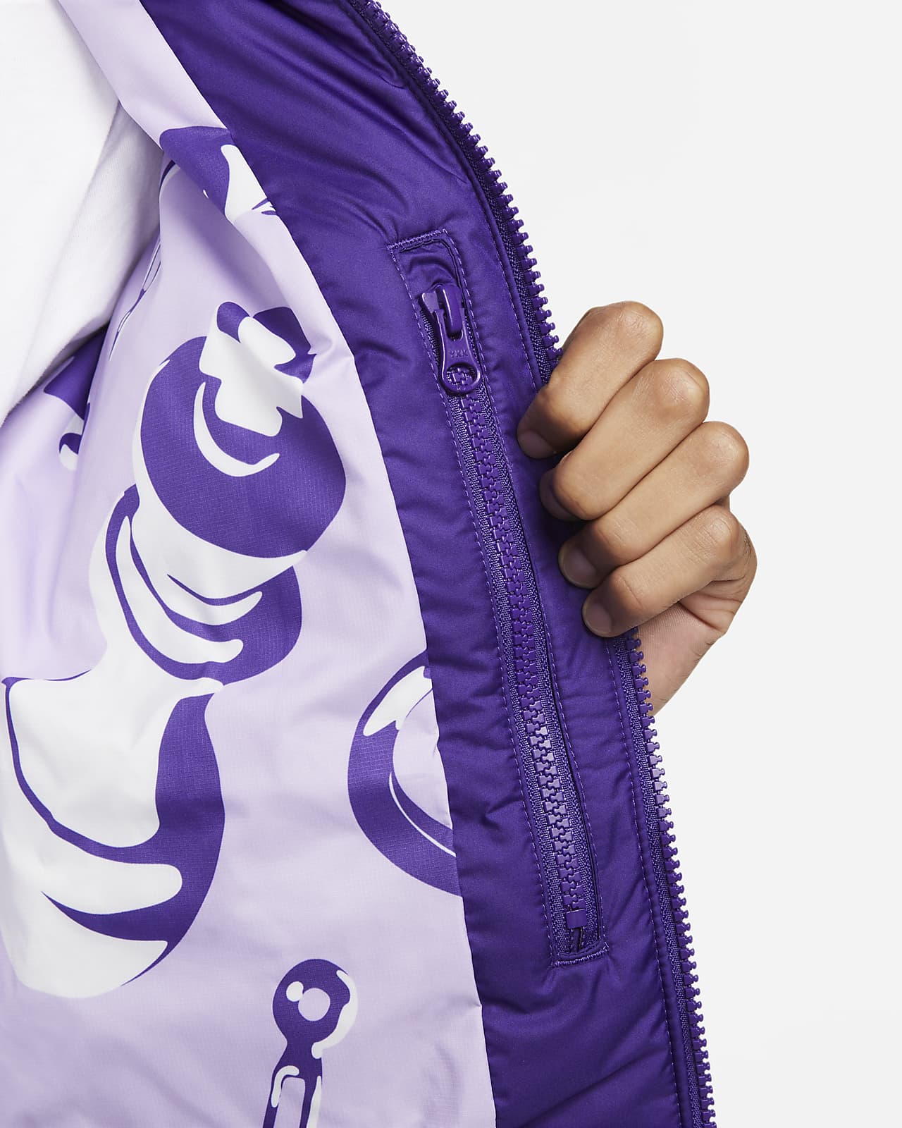 LeBron Men's Down Basketball Jacket. Nike SI