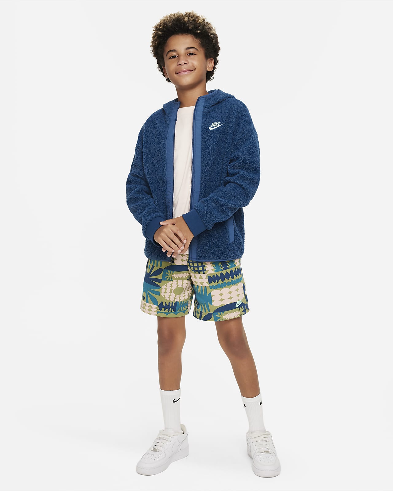 Nike Sportswear A.I.R. Icon Fleece Older Kids' Loose Shorts. Nike SG