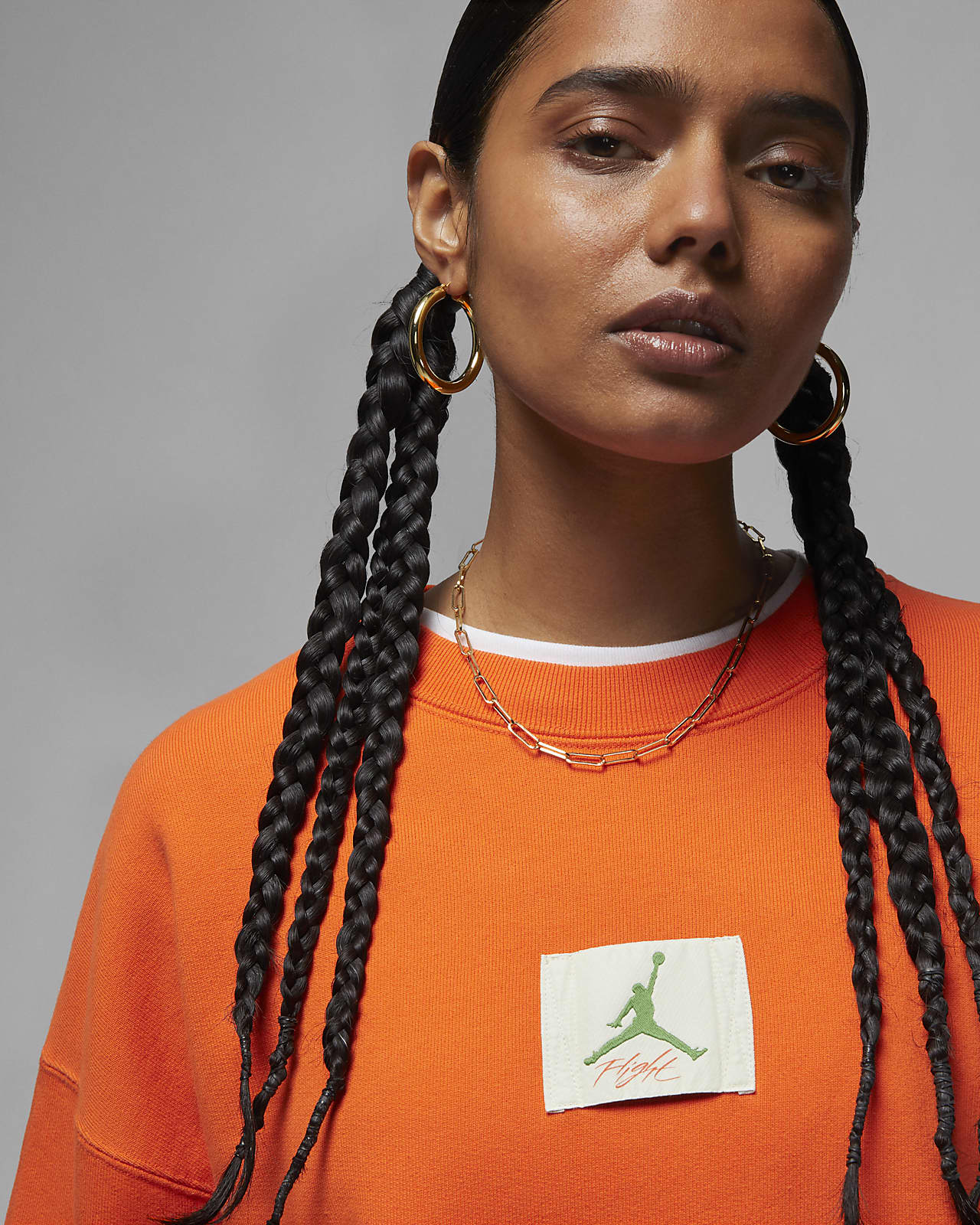 Jordan x TITAN Women's Crew-Neck Sweatshirt. Nike NL