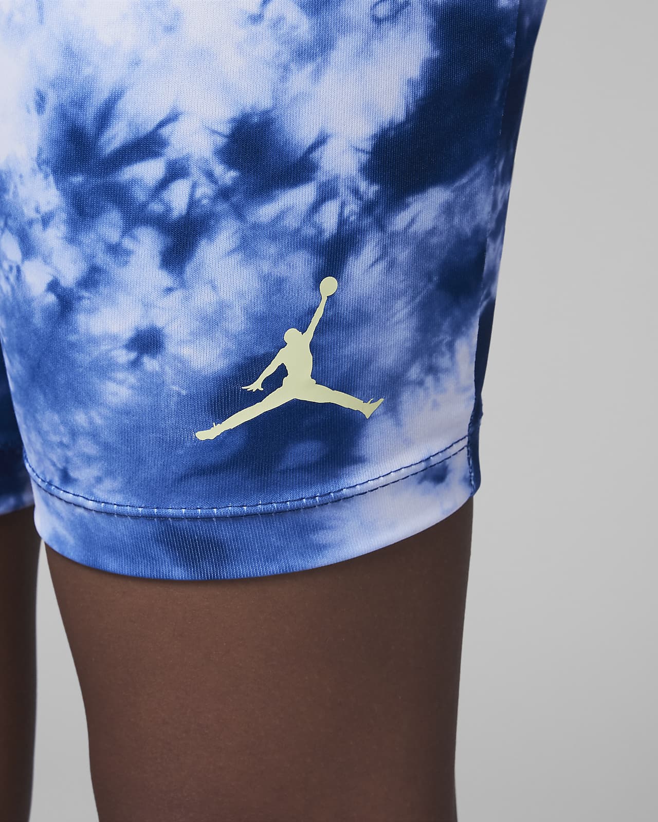 Jordan Younger Kids' T-Shirt and Shorts Set. Nike IE