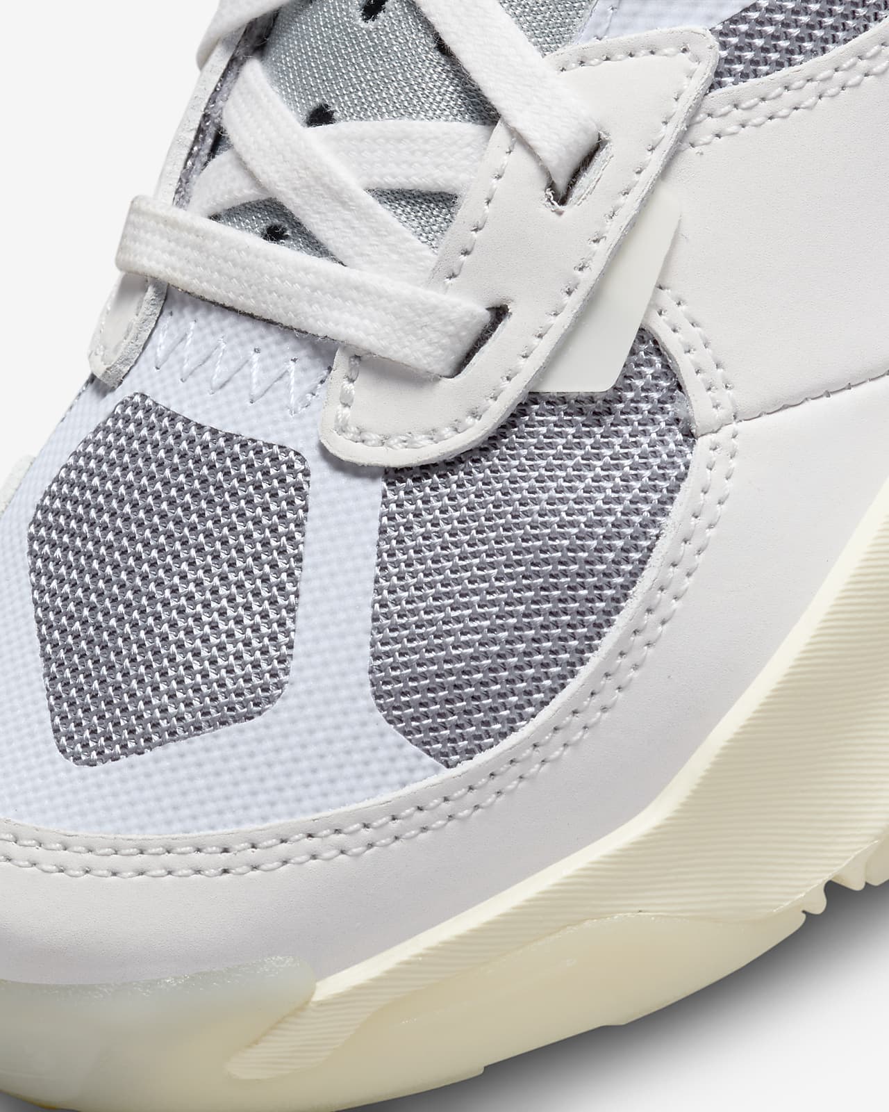 Jordan Air 200E Older Kids' Shoes. Nike CZ