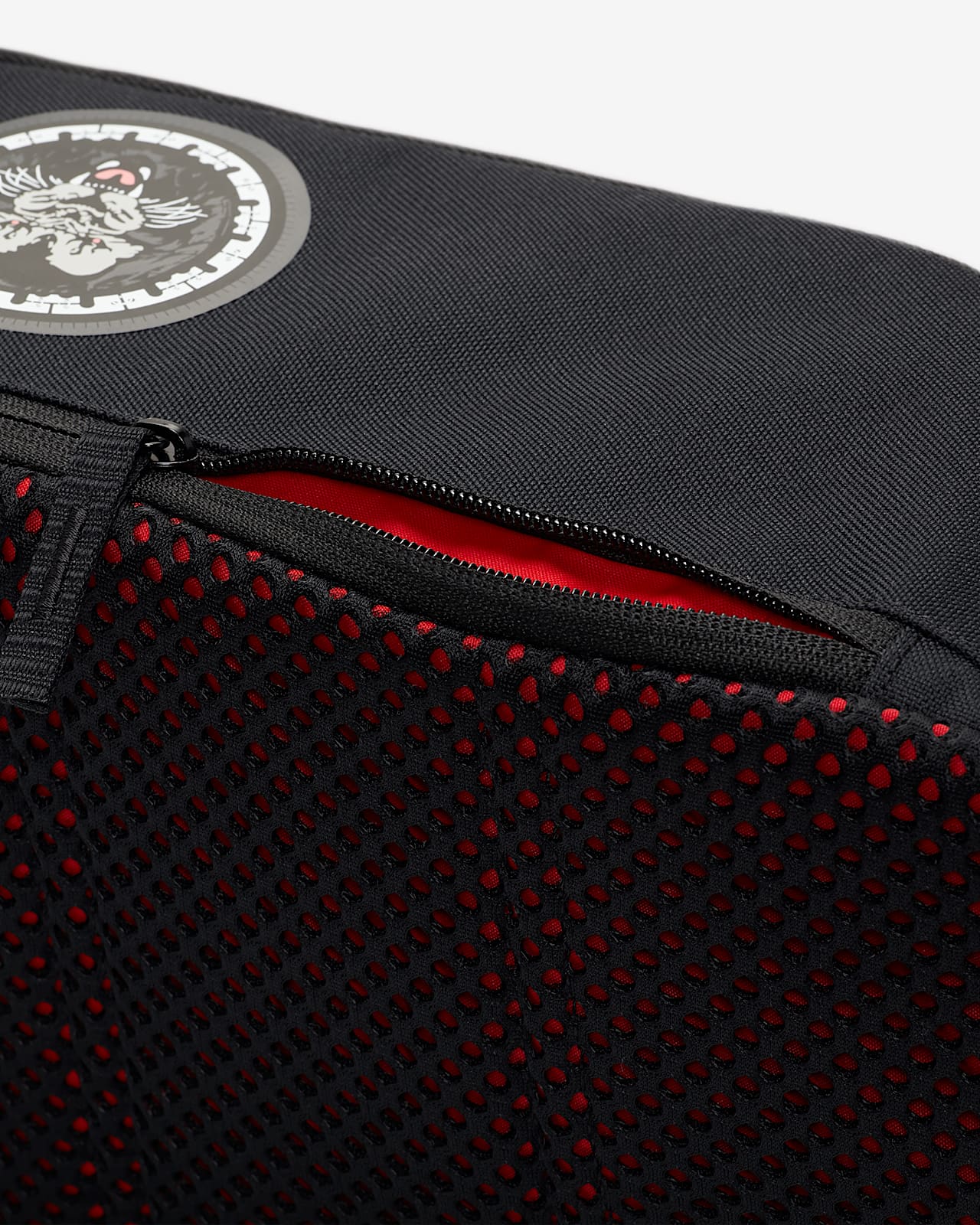 LeBron Hip Pack (10L). Nike NL