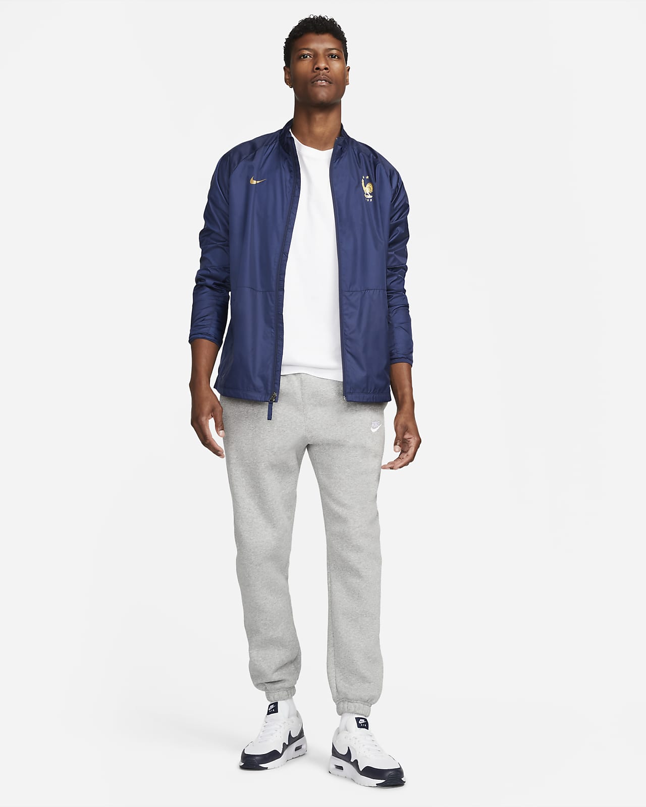 FFF Repel Academy AWF Men's Football Jacket. Nike IE