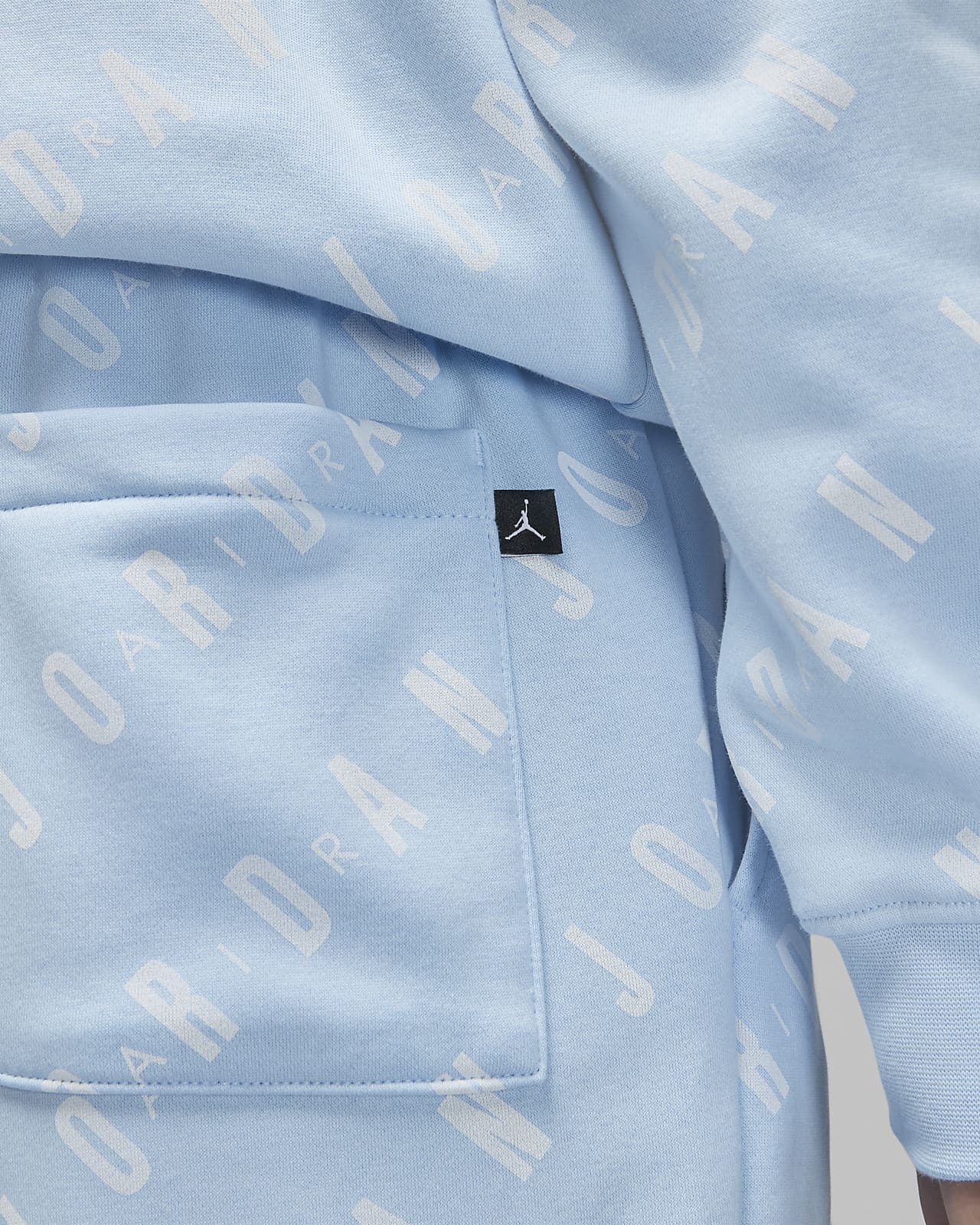 Jordan Essentials Men's Graphic Fleece Trousers. Nike SA