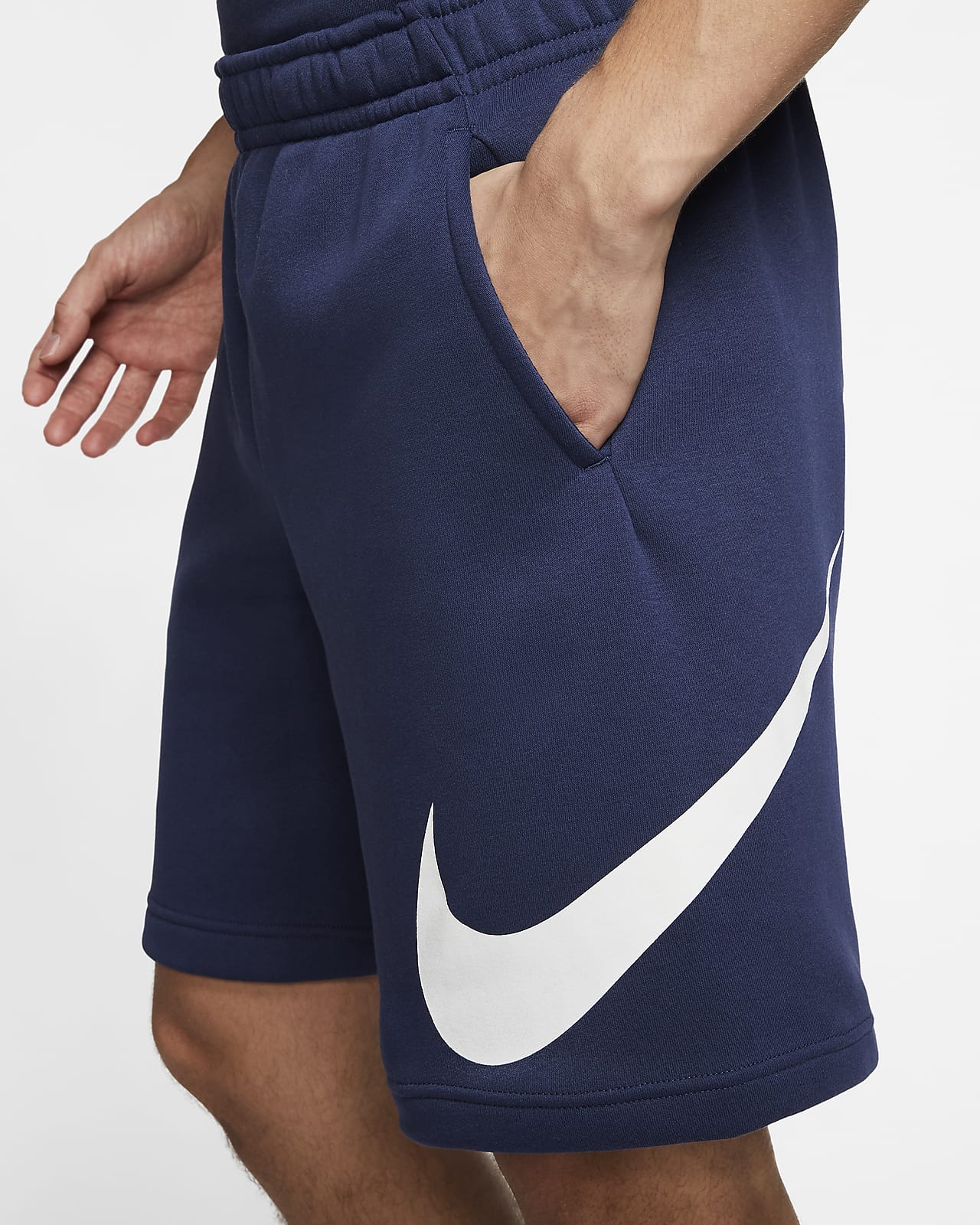 Nike Sportswear Club Herrenshorts mit Grafik. Nike LU