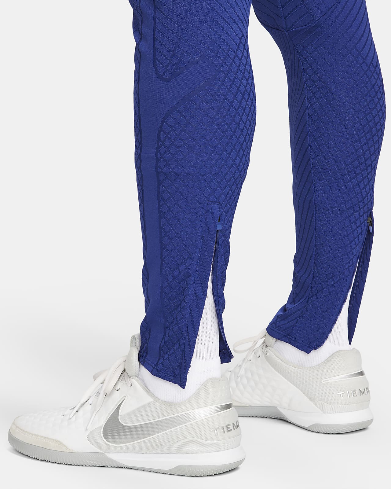 F.C. Barcelona Strike Elite Men's Nike Dri-FIT ADV Knit Football Pants. Nike CZ