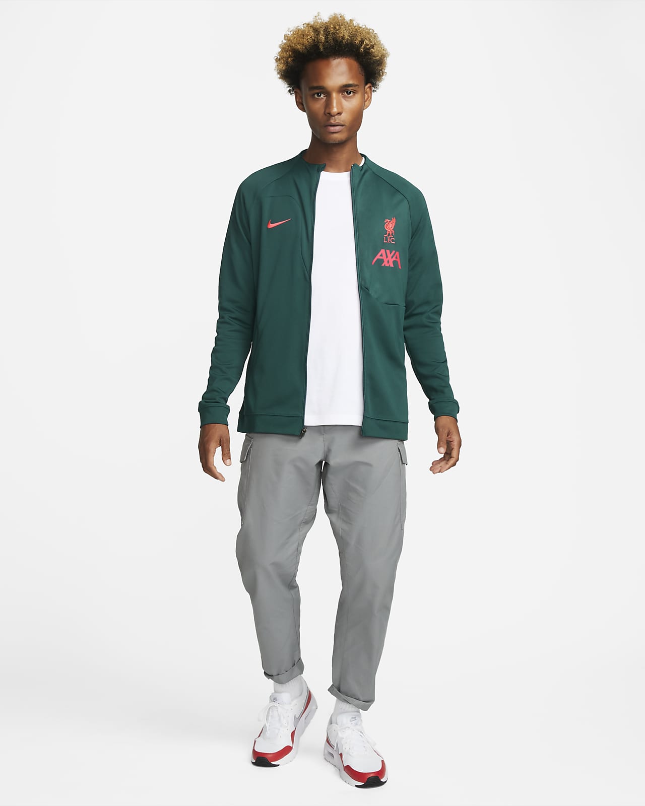 Liverpool F.C. Academy Pro Men's Nike Football Jacket. Nike IE