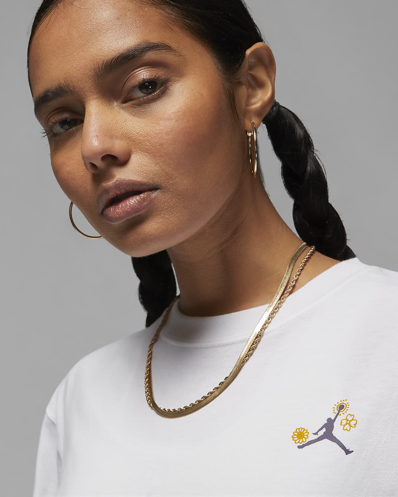 Jordan Women's Graphic T-Shirt. Nike AE