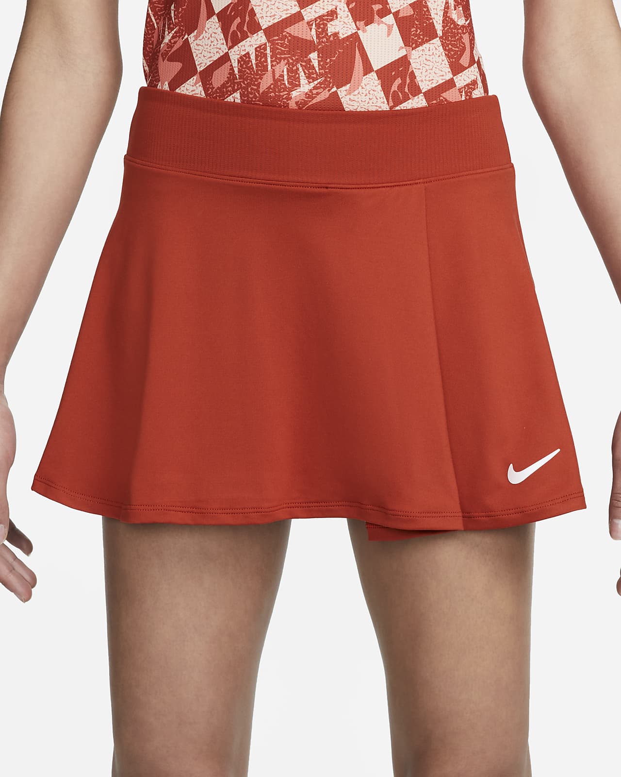 Saia folgada NikeCourt Dri-FIT Victory para mulher. Nike PT