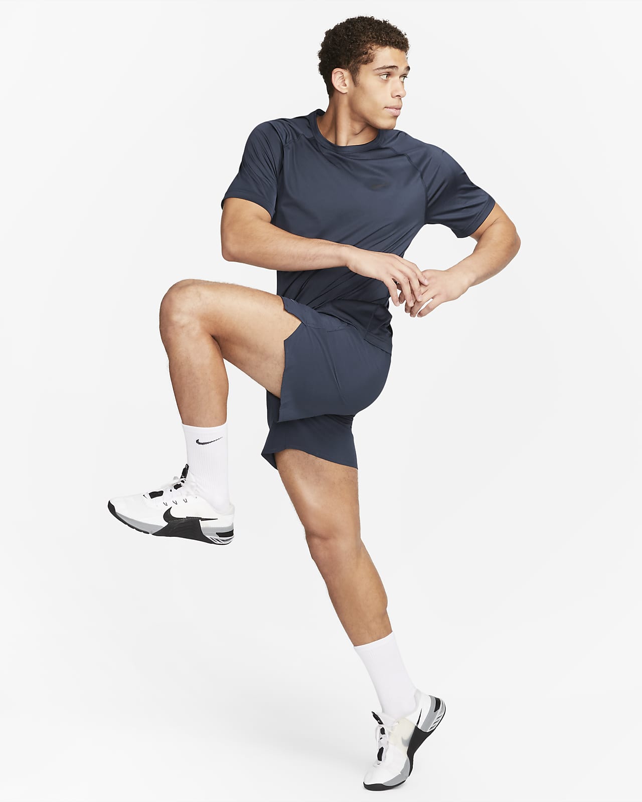Nike Dri-FIT Ready Men's Short-Sleeve Fitness Top. Nike SA