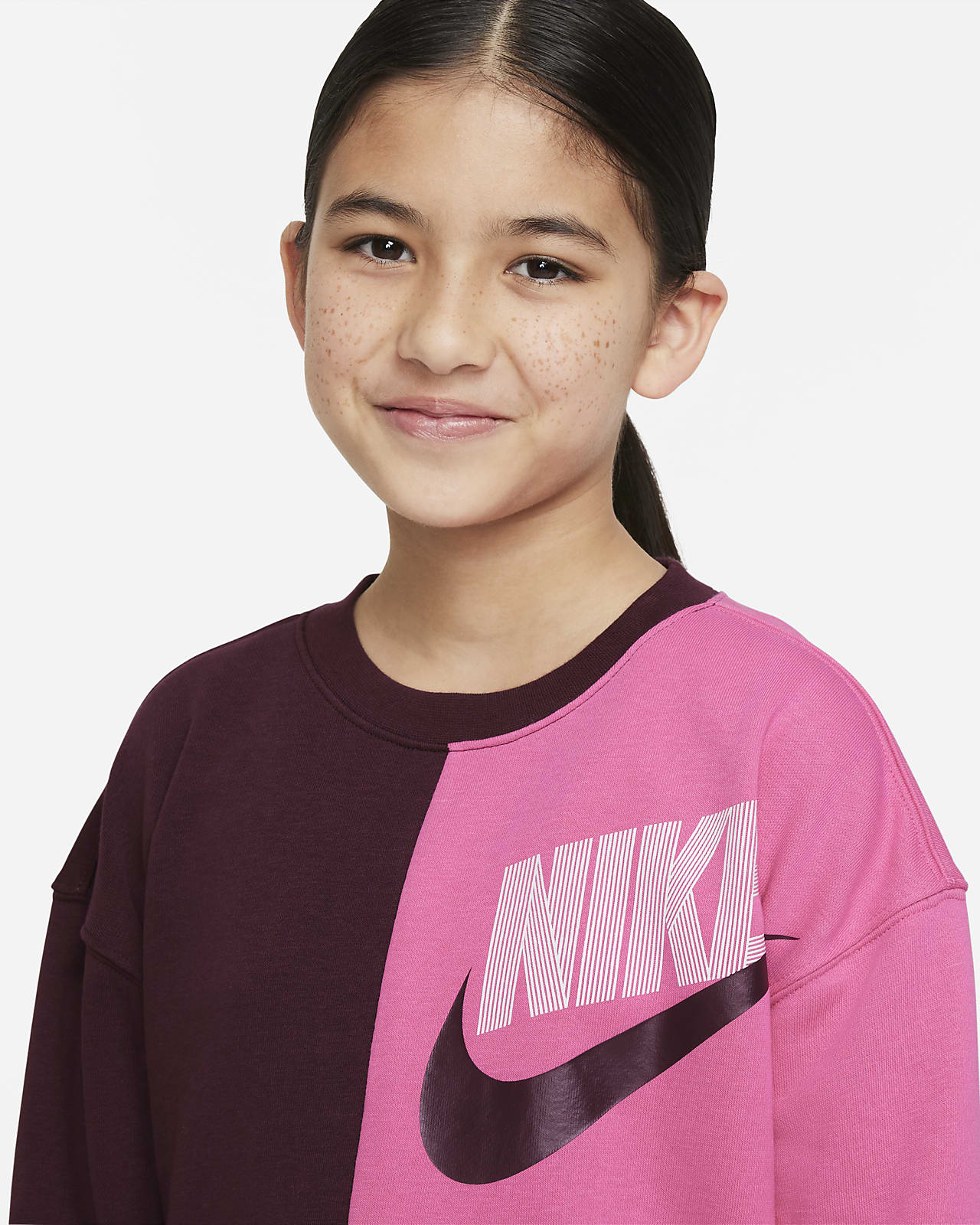 Nike Sportswear Older Kids' (Girls') Dance Sweatshirt. Nike LU