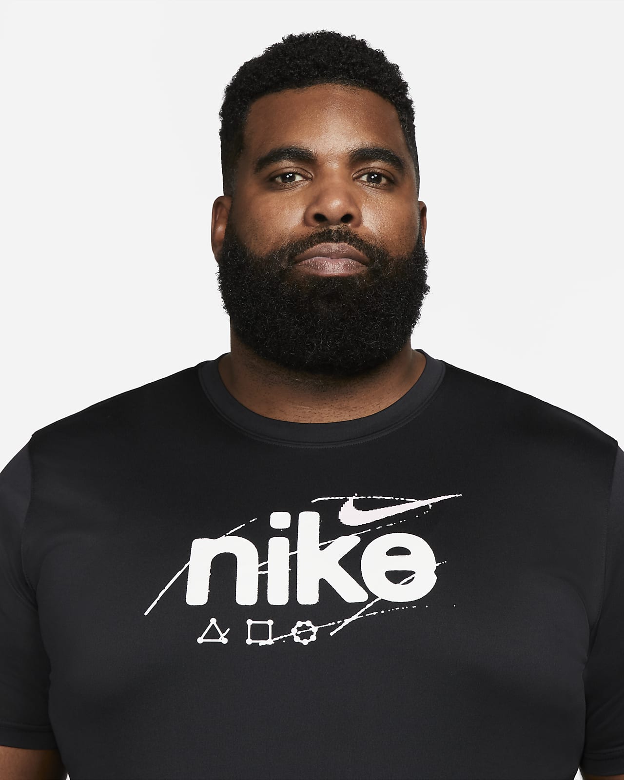 Tee-shirt de training Nike Dri-FIT Wild Clash pour Homme. Nike BE