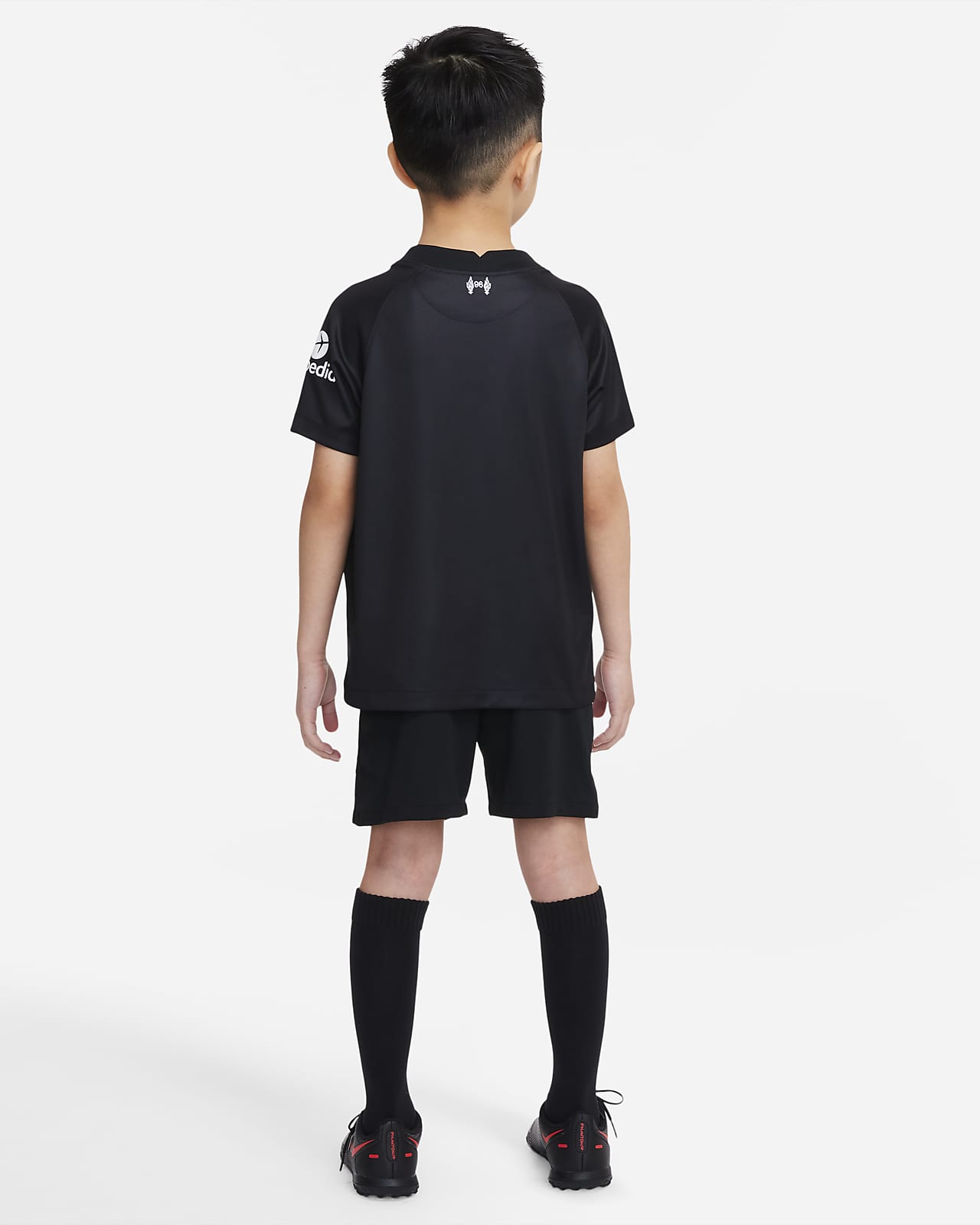 Liverpool F.C. 2021/22 Goalkeeper Younger Kids' Football Kit. Nike IE