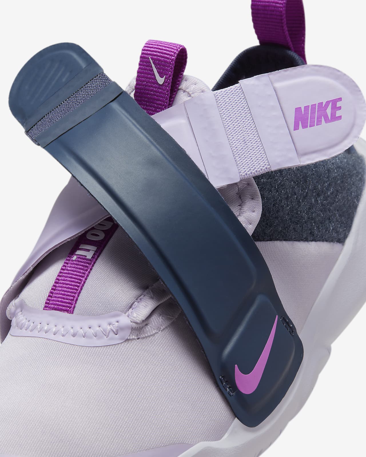 Nike Flex Advance 小童鞋款。Nike TW