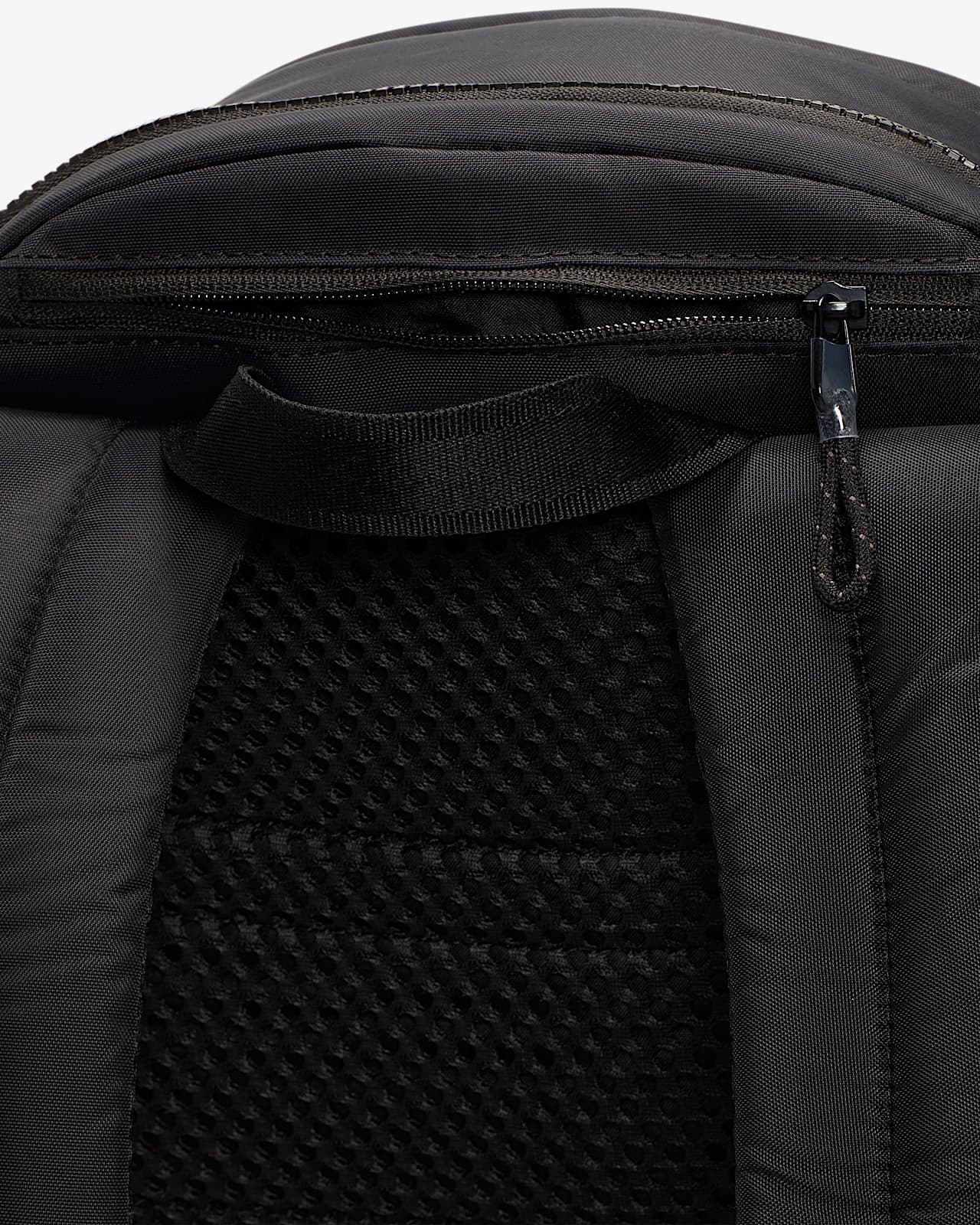 Nike Sportswear Essentials Backpack (20L). Nike DK