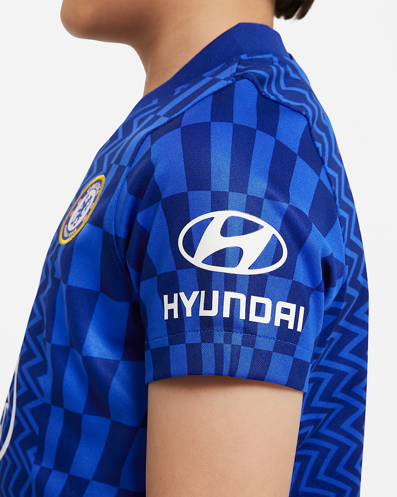 Chelsea F.C. 2021/22 Home Younger Kids' Football Kit. Nike PT