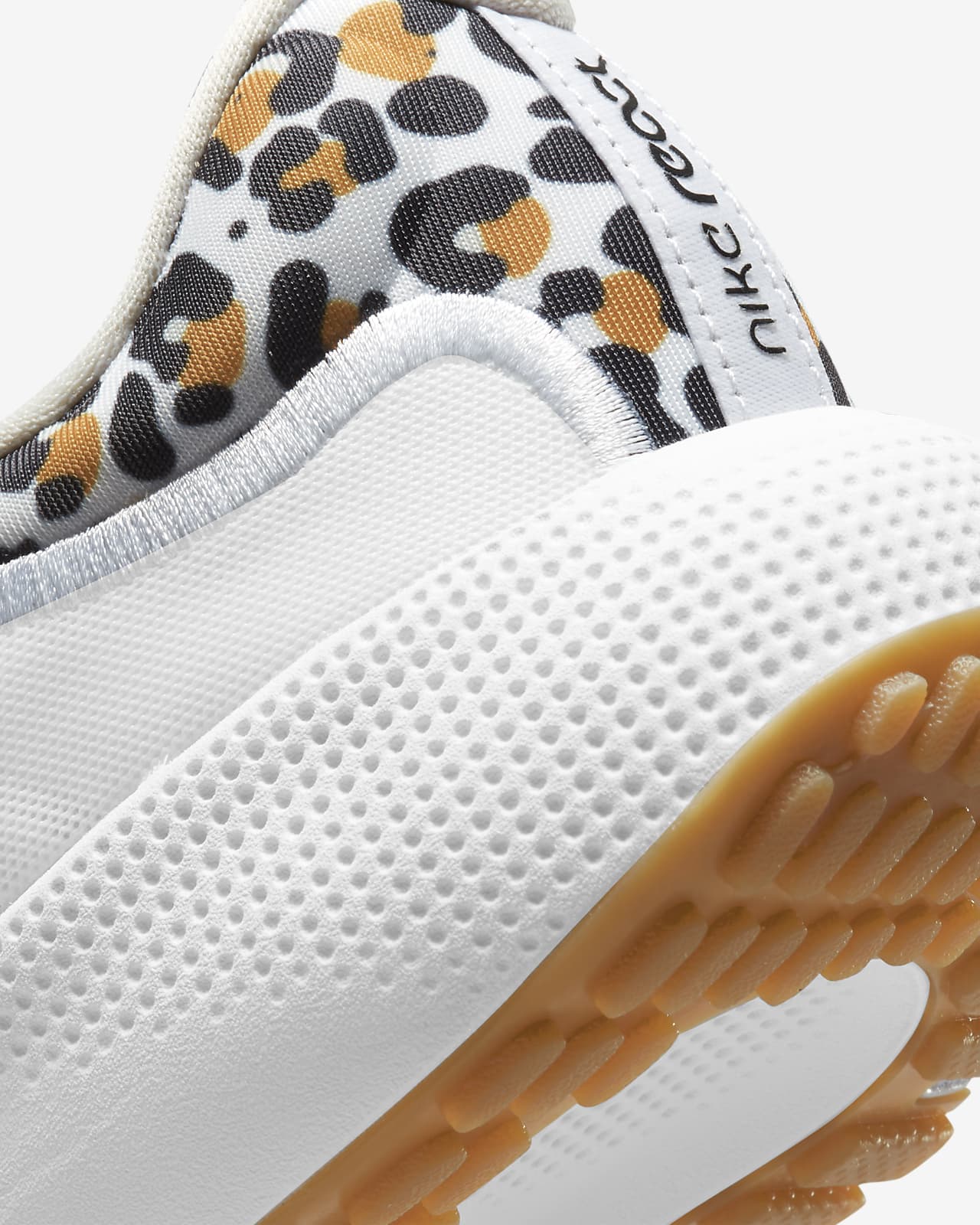 Nike React Escape Run Hardloopschoenen voor dames (straat). Nike NL