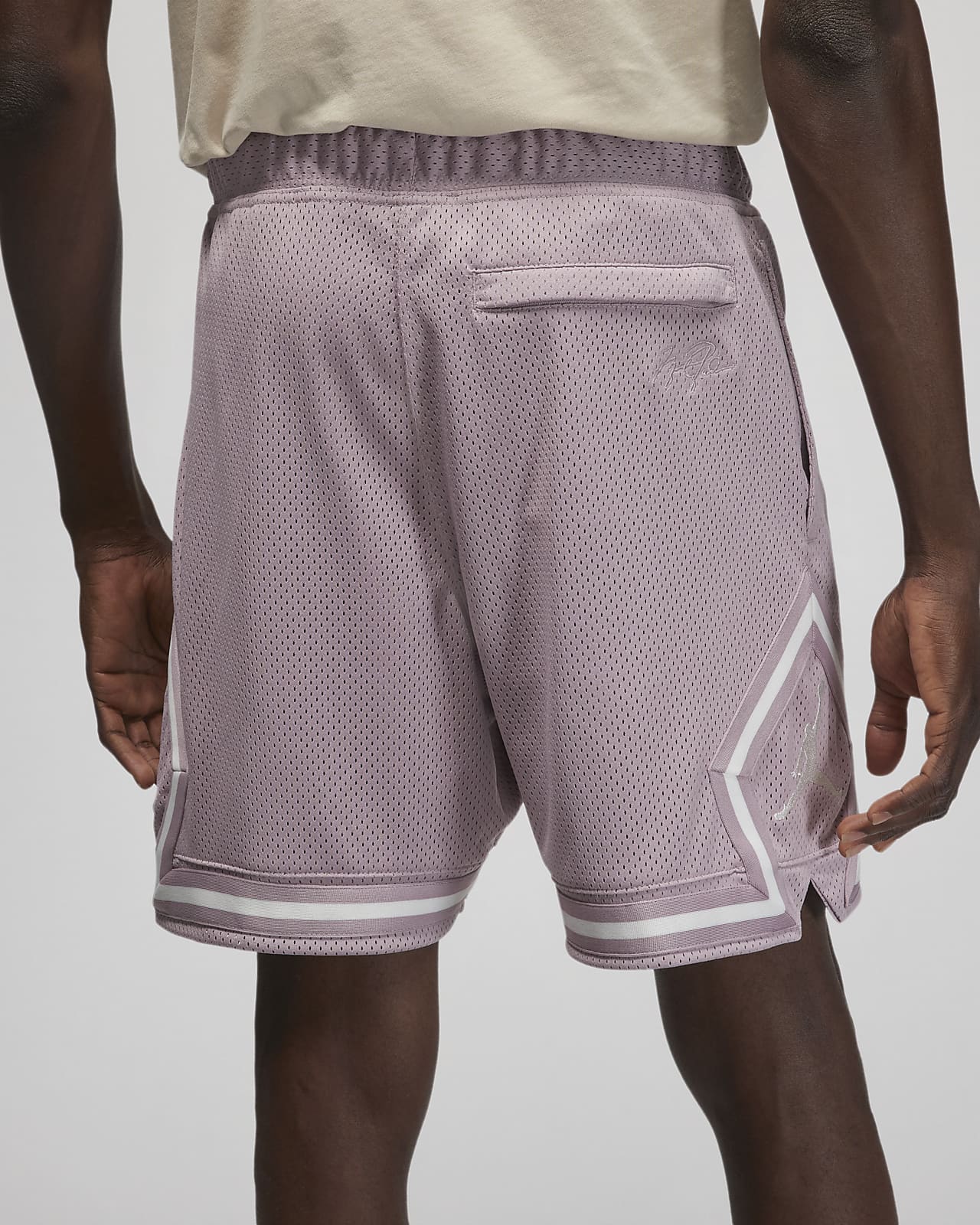 Jordan Essentials Men's Diamond Mesh Shorts. Nike IE