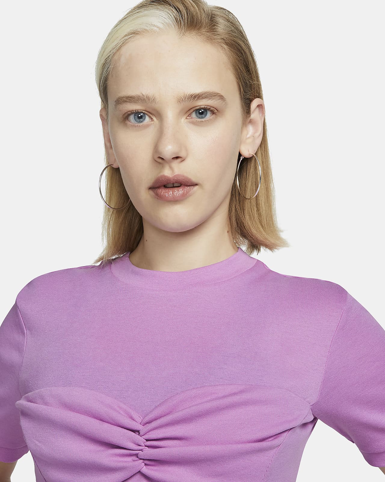 Nike Sportswear Women's Twisted Short-Sleeve Top. Nike IL