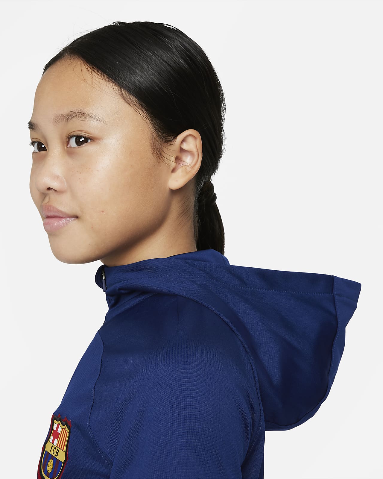 F.C. Barcelona Strike Older Kids' Nike Dri-FIT Football Tracksuit. Nike NL