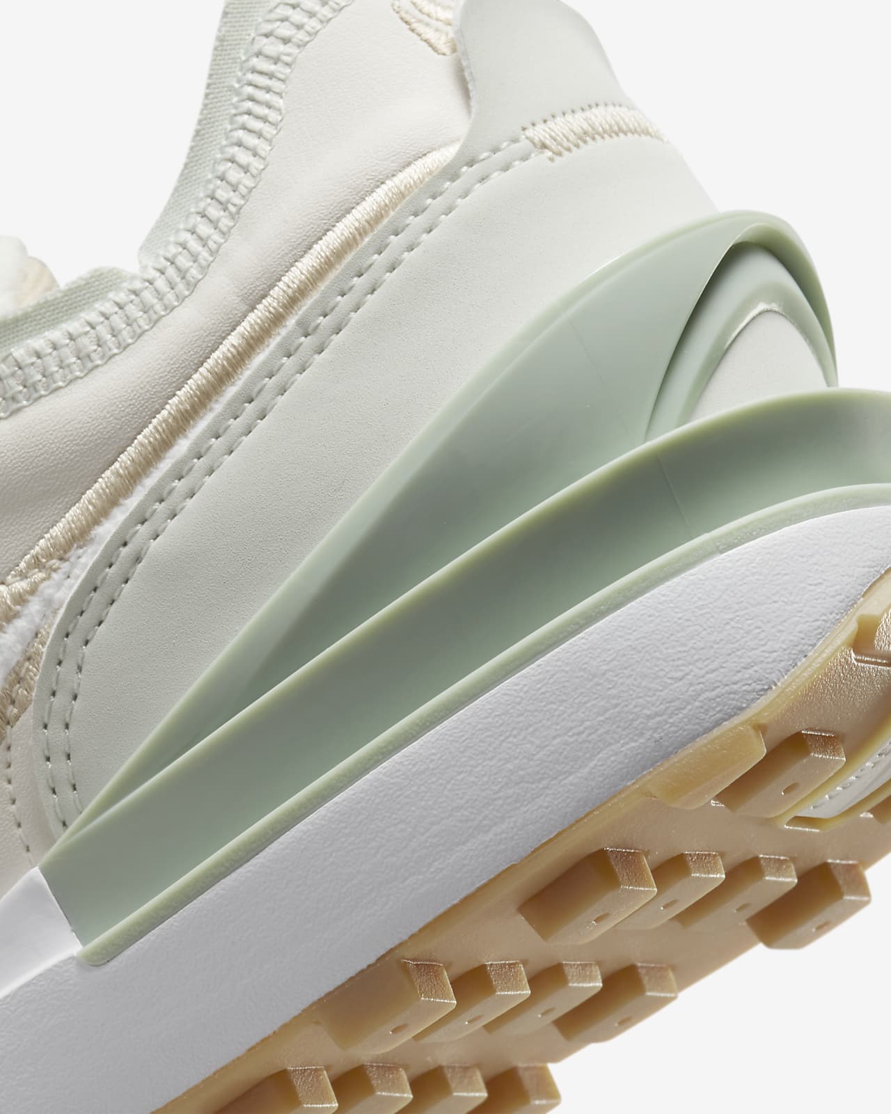 Nike Waffle One SE Women's Shoes. Nike BE