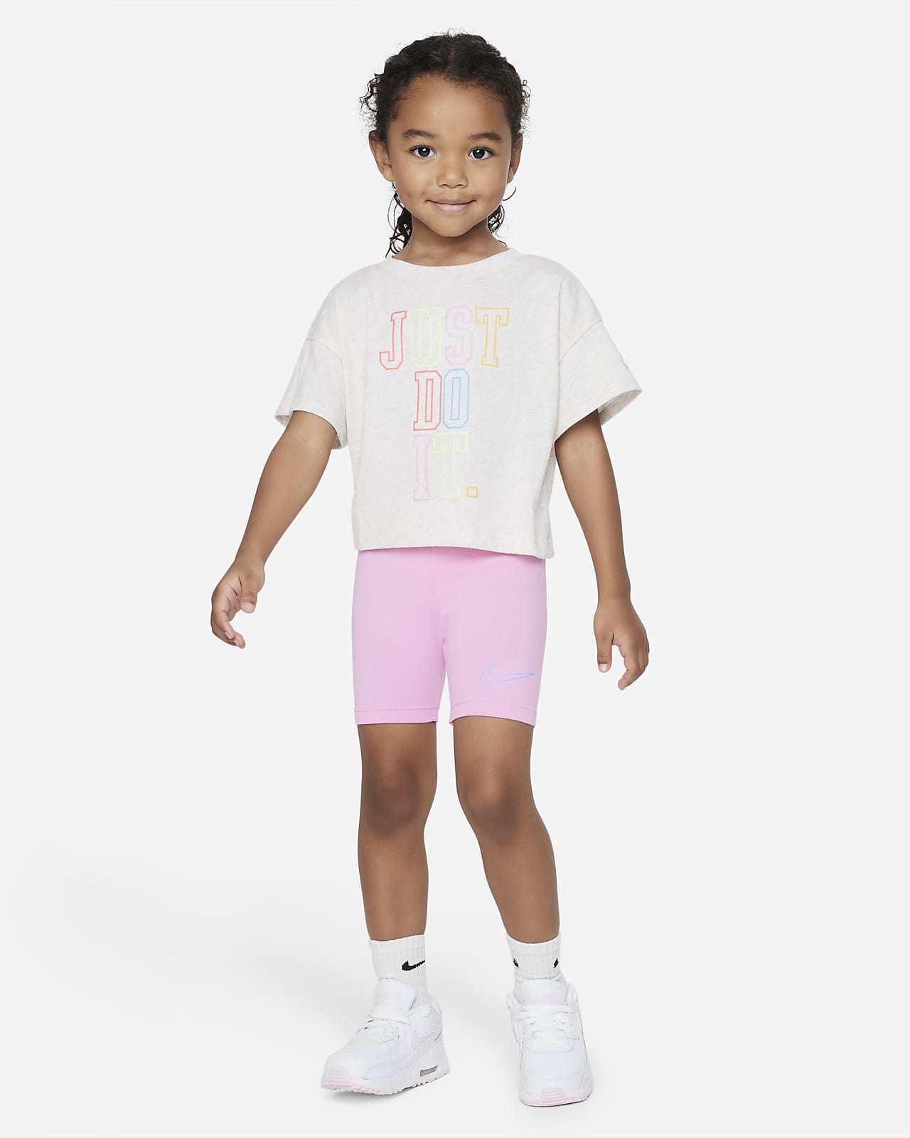 Conjunto de playera y shorts para niños talla pequeña Nike. Nike.com