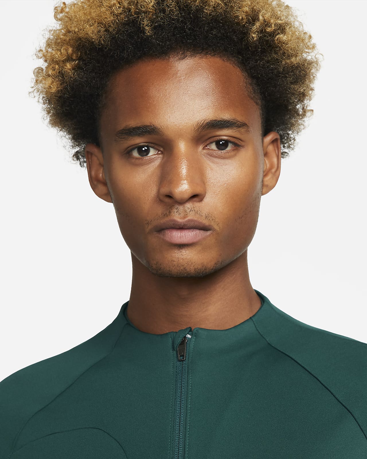 Liverpool F.C. Academy Pro Men's Nike Football Jacket. Nike IE