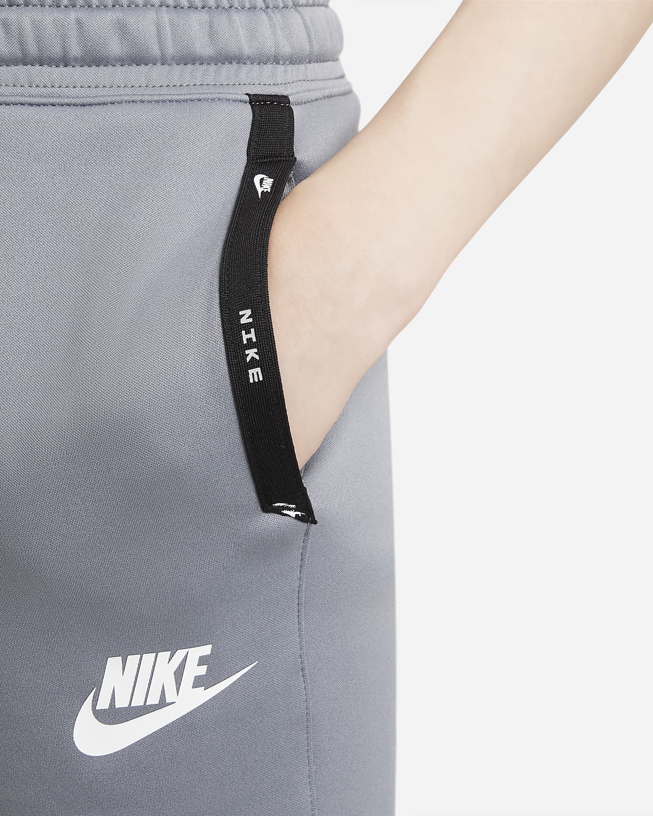 Nike Sportswear Older Kids' Tracksuit. Nike AE