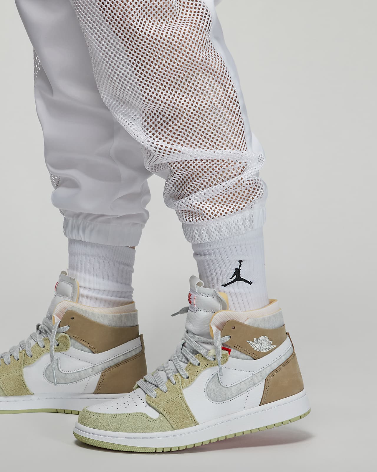Jordan Essentials Women's Utility Trousers. Nike IE