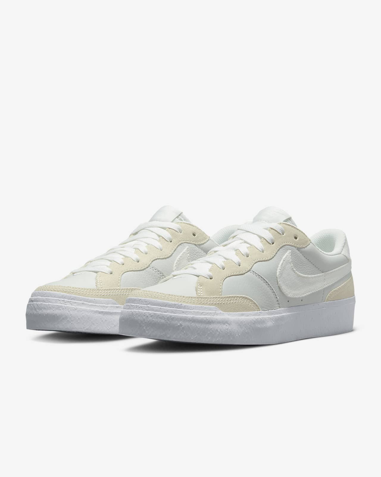 Nike SB Pogo Premium Skate Shoes. Nike FI