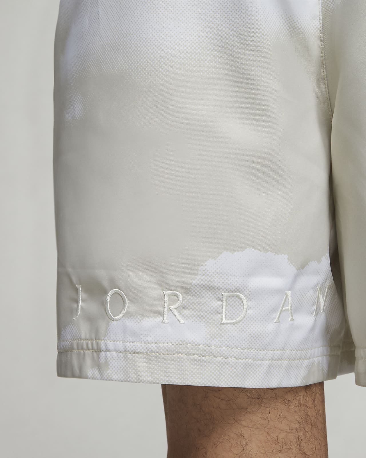 Jordan Essentials Men's Statement Poolside Shorts. Nike LU