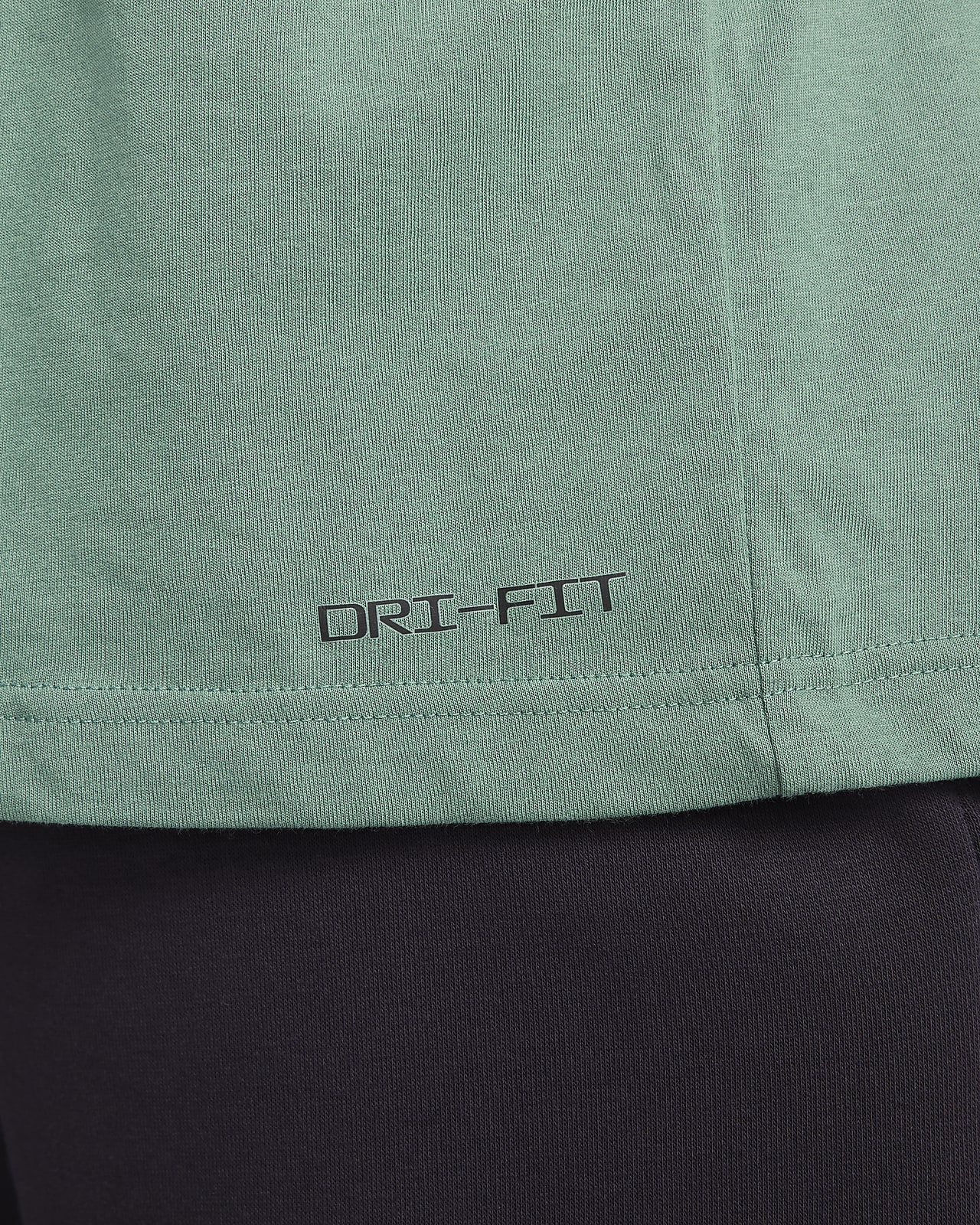 Nike Sportswear Men's Sports Utility T-Shirt. Nike SA