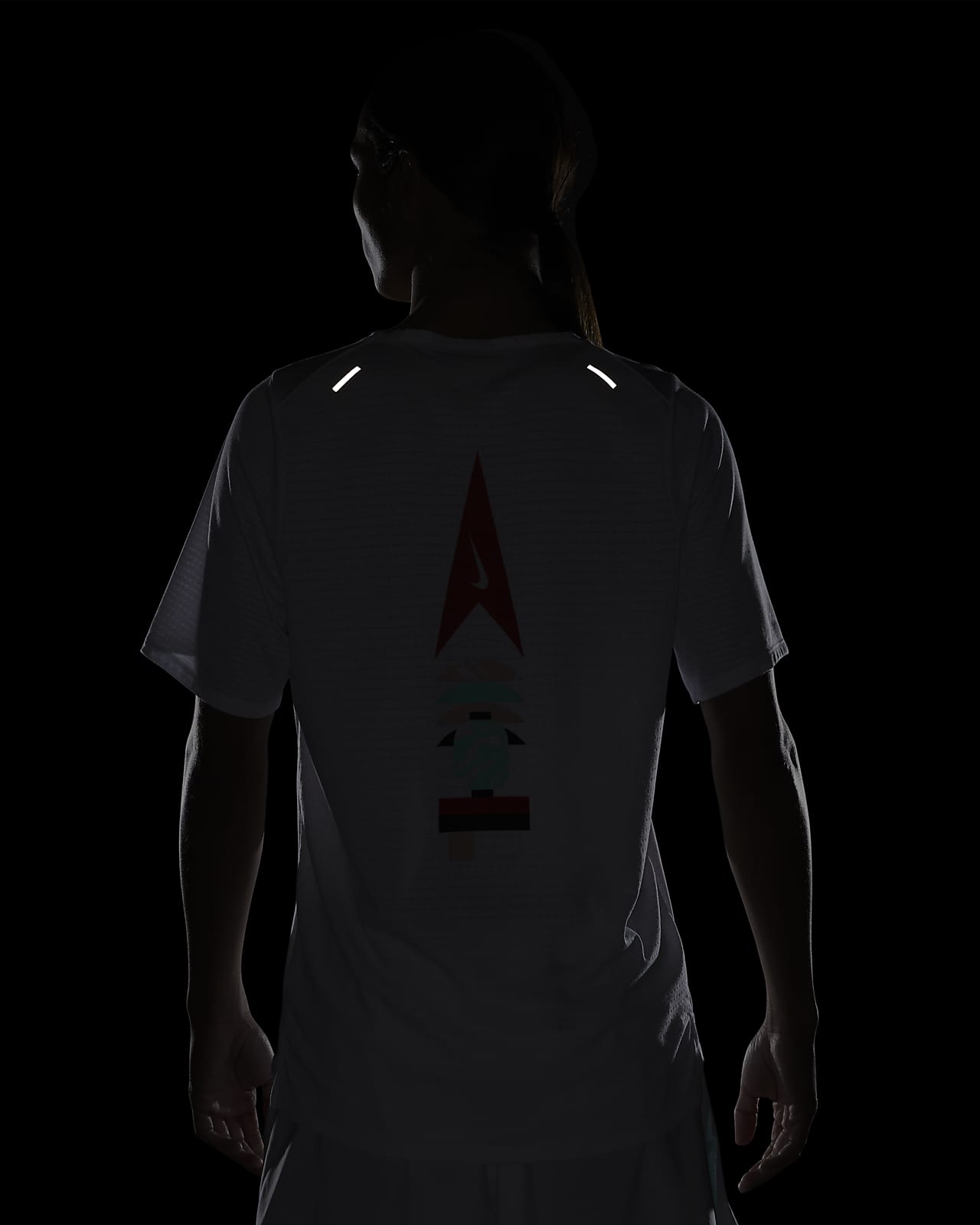 Nike Rise 365 Tokyo Men's Running Top. Nike SA