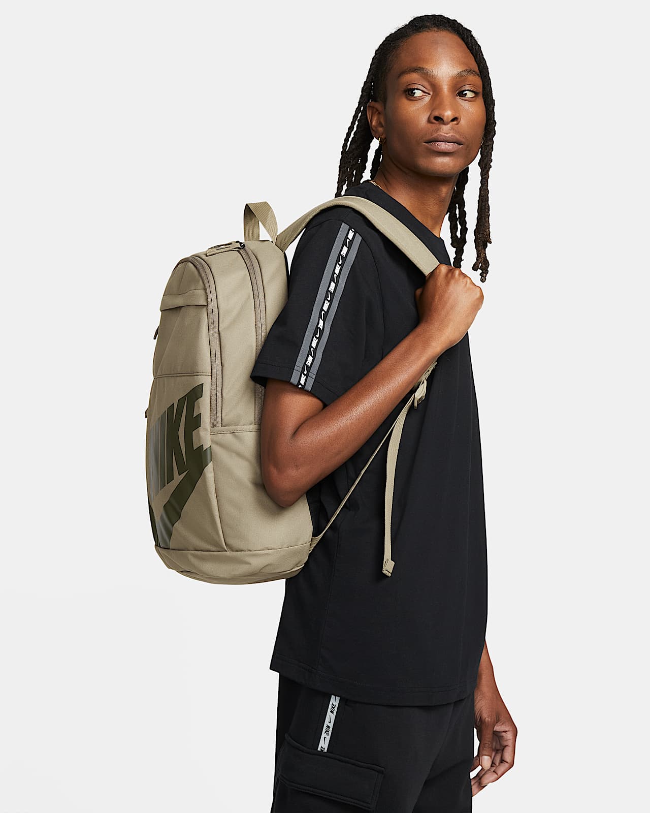 Nike Backpack (21L). Nike SA