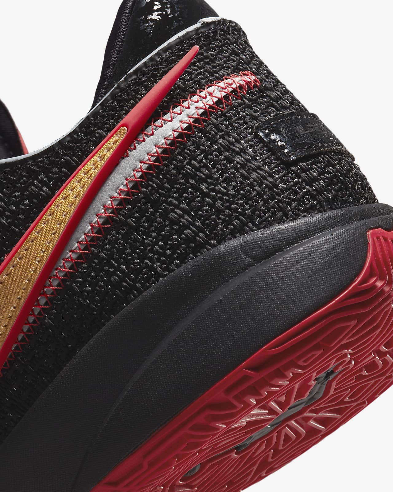 LeBron XX EP Basketball Shoes. Nike PH