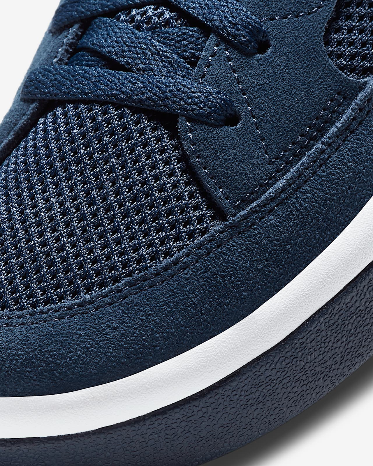 Chaussure de skateboard Nike SB Adversary. Nike LU