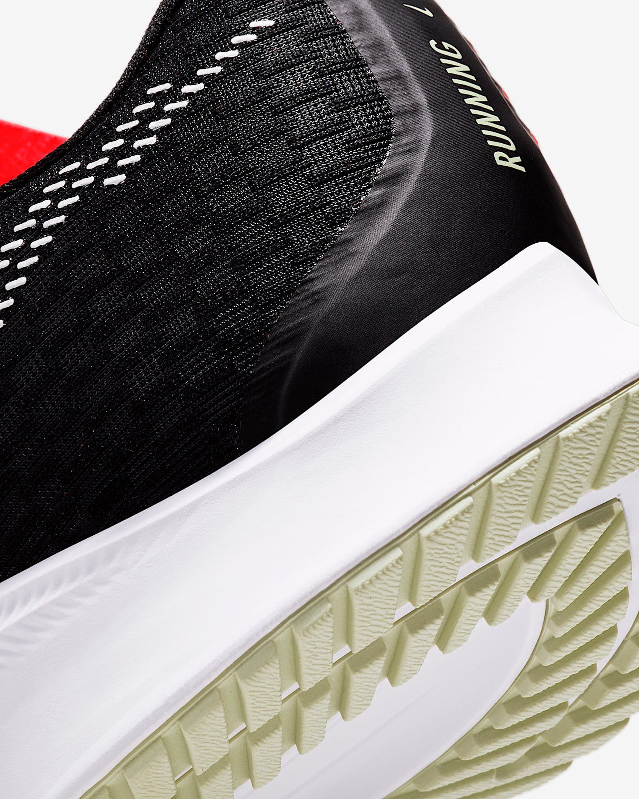 Nike Zoom Rival Fly 2 男款跑鞋。Nike TW