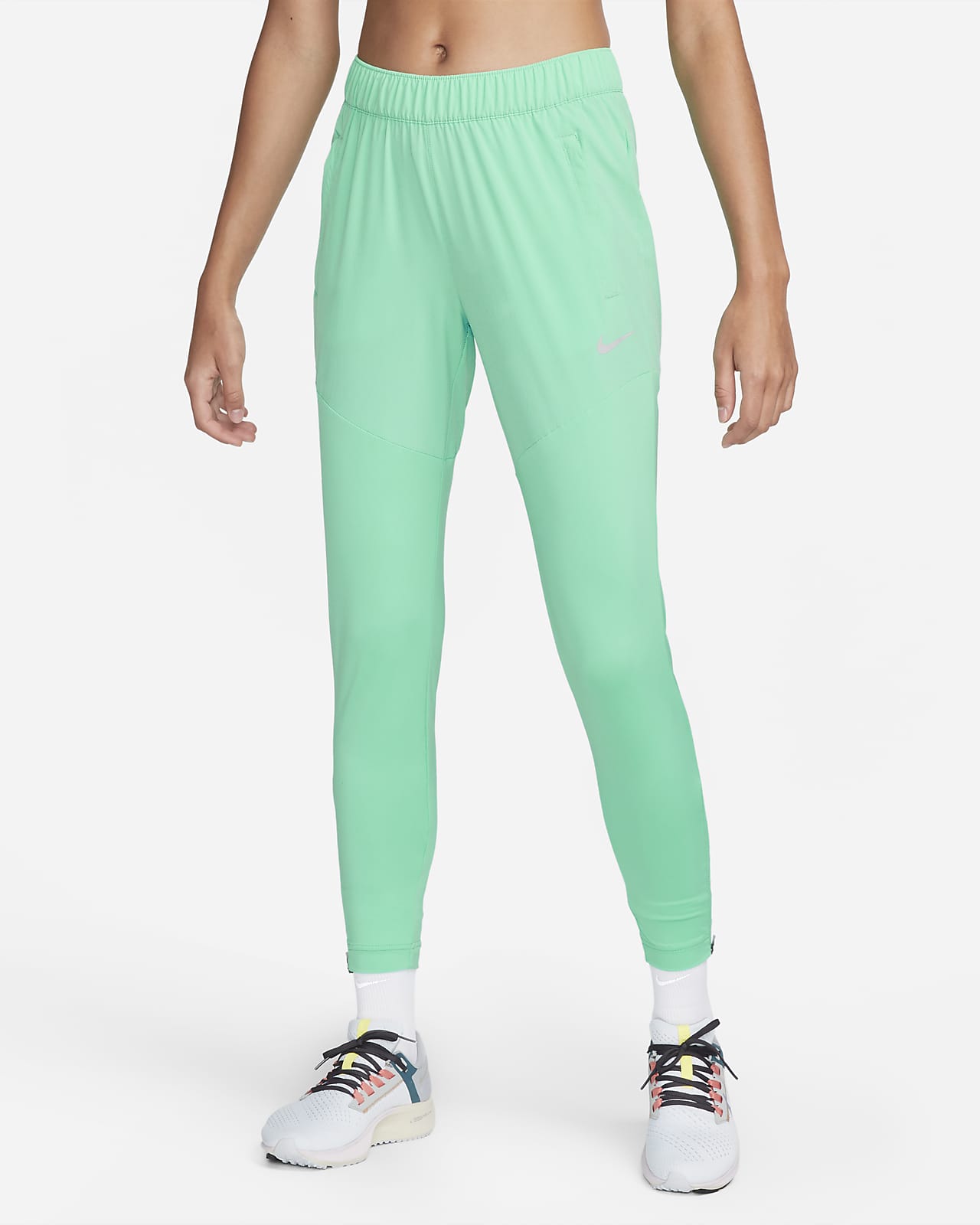 Pantalon de running Nike Dri-FIT Essential pour Femme. Nike LU