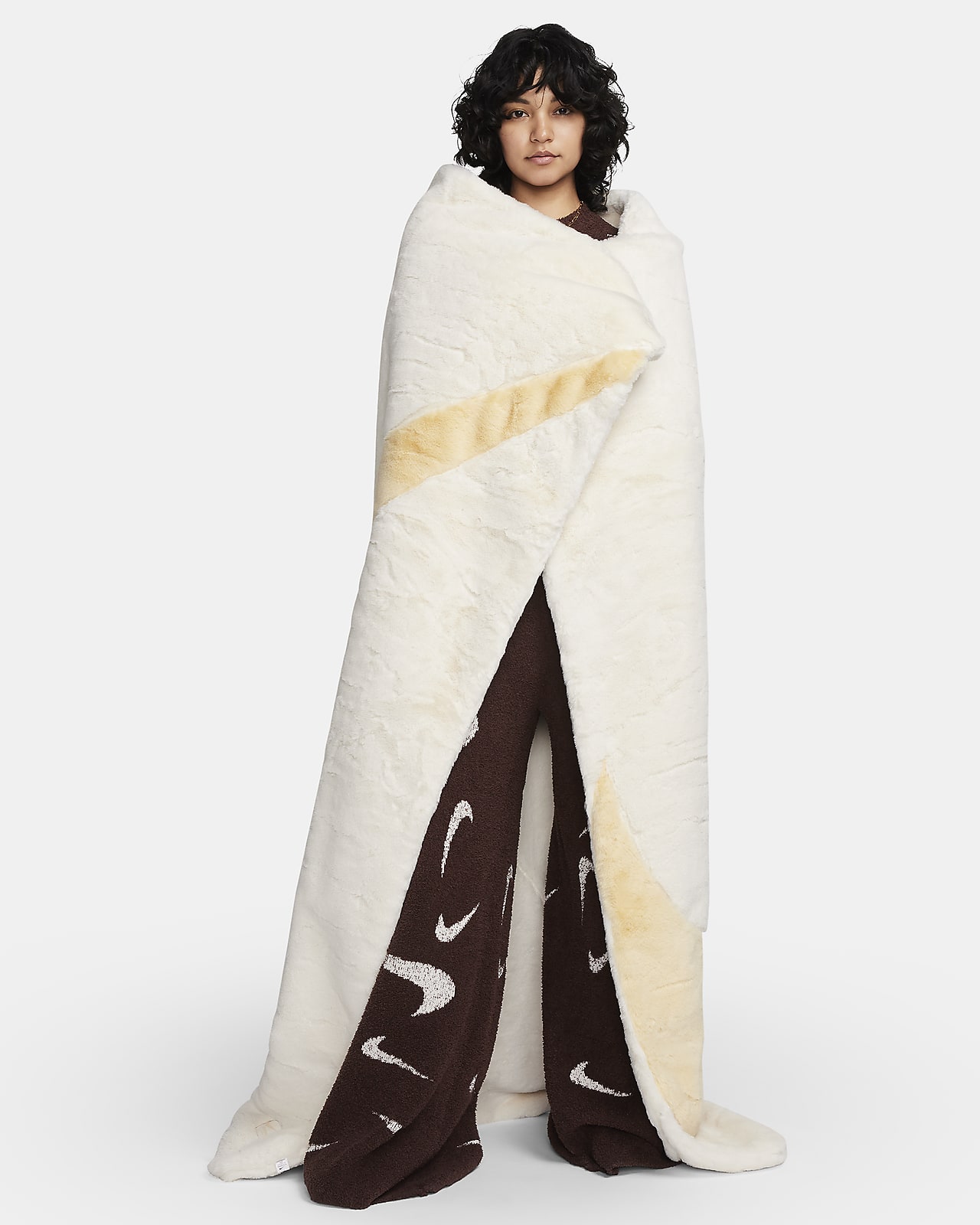 Nike Sportswear Faux Fur Blanket. Nike UK
