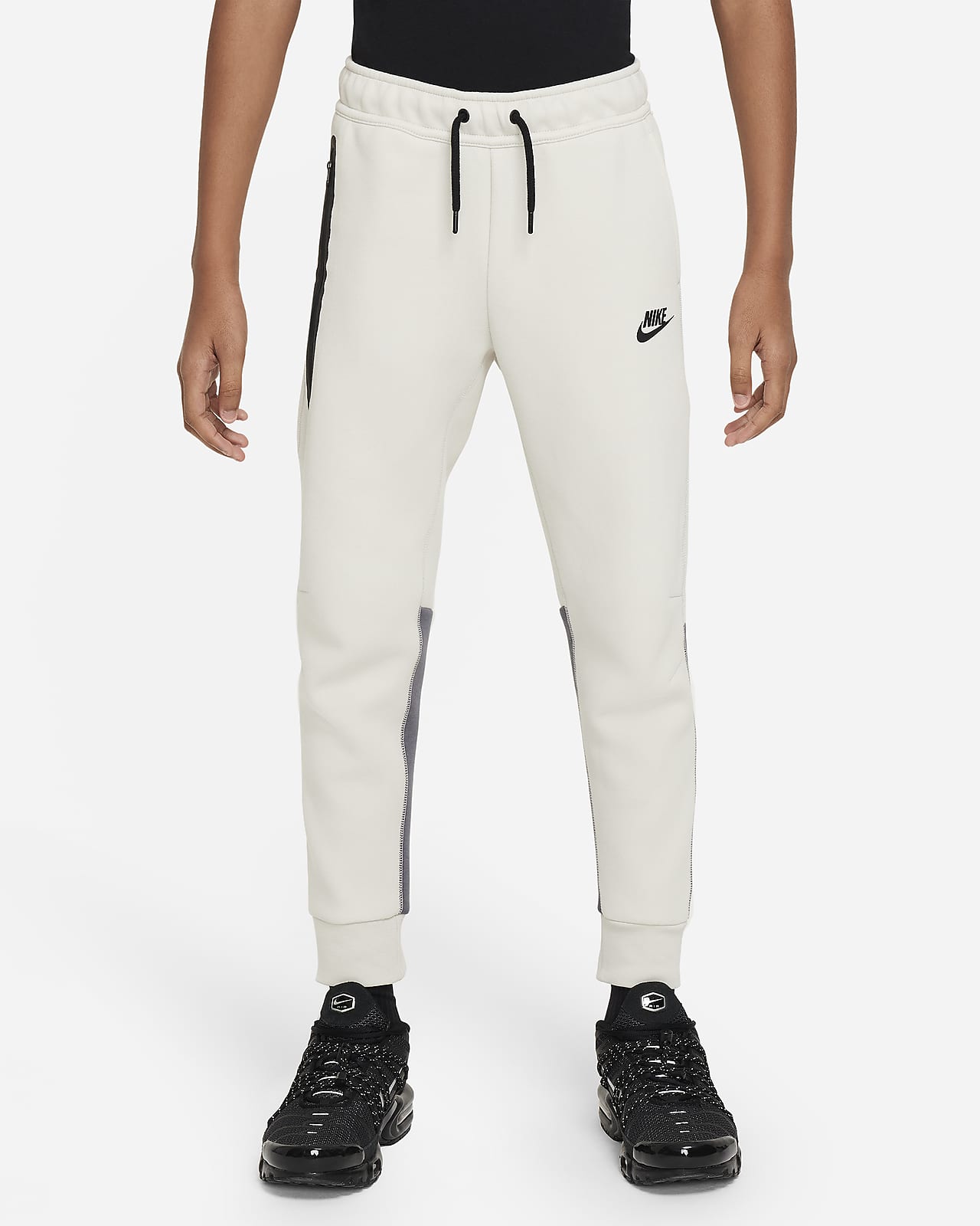 Nike Sportswear Tech Fleece Older Kids' (Boys') Trousers. Nike PT