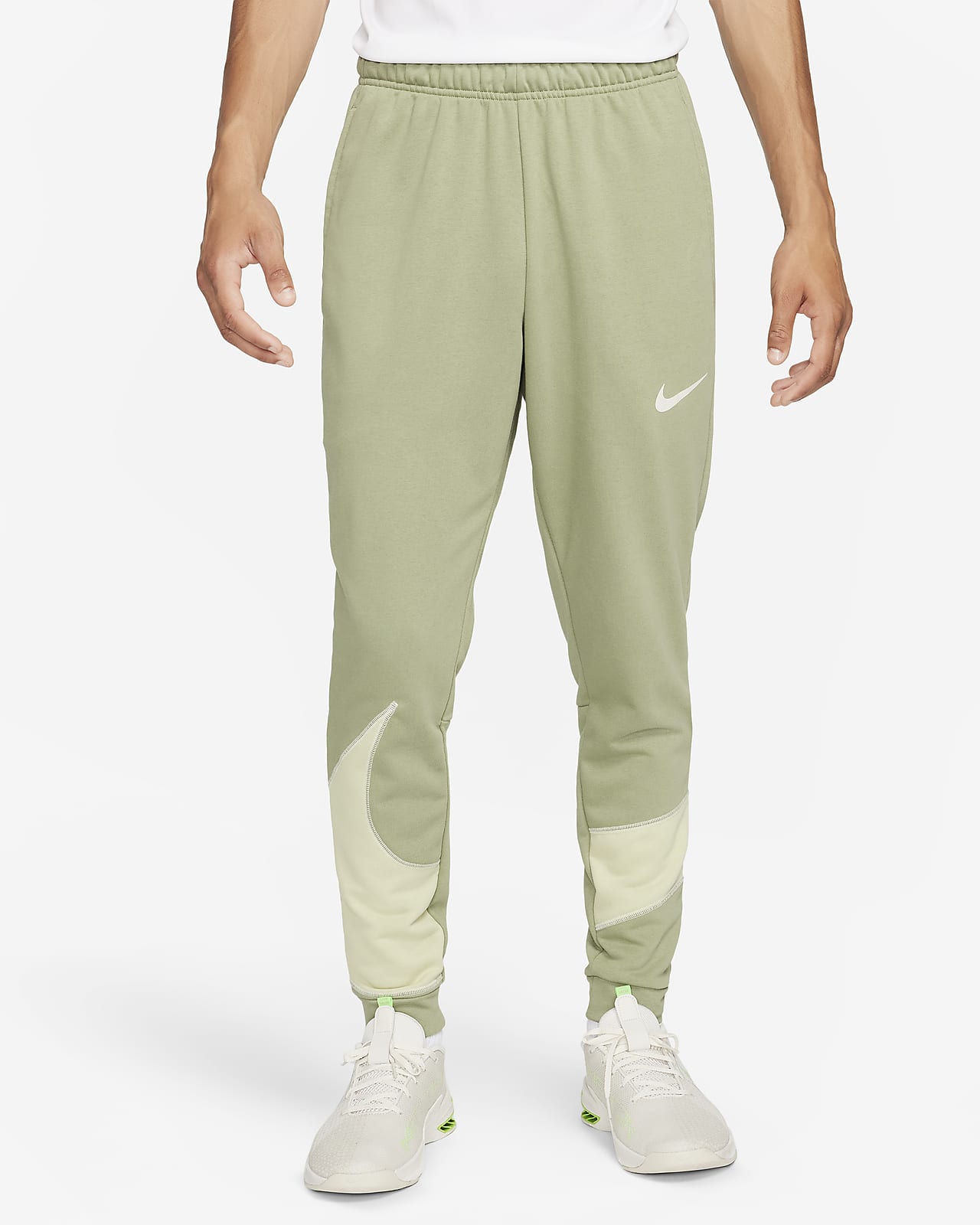 Nike Dri-FIT Men's Tapered Fitness Trousers. Nike LU