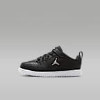 Jordan Court Connect Low Younger Kids' Shoes. Nike IL