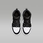 Παπούτσια Jordan 1 Mid για μικρά παιδιά. Nike GR